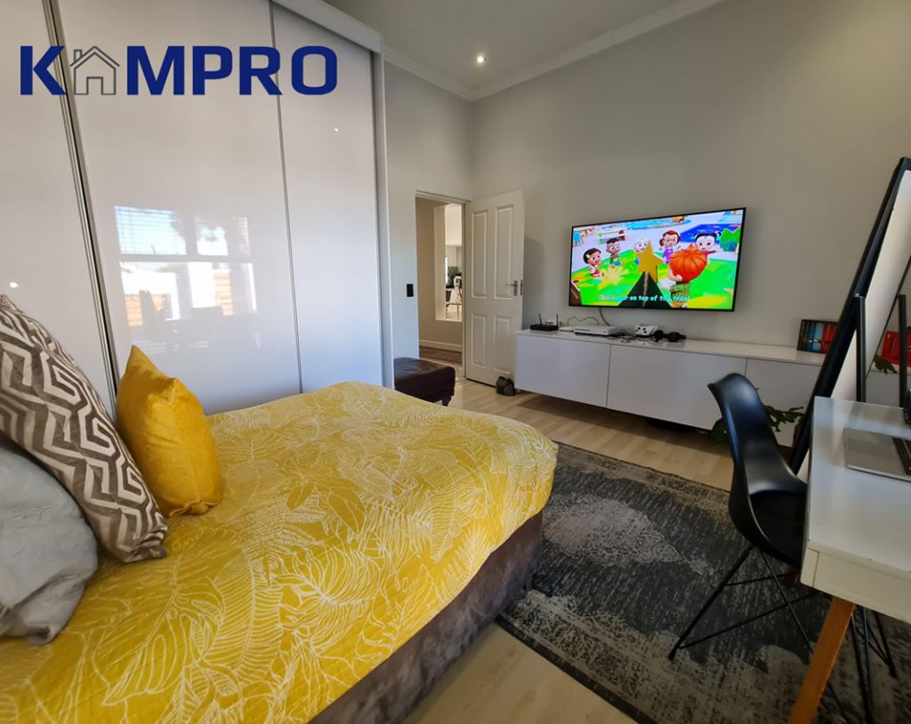 KAMPRO – The Team of your Dream